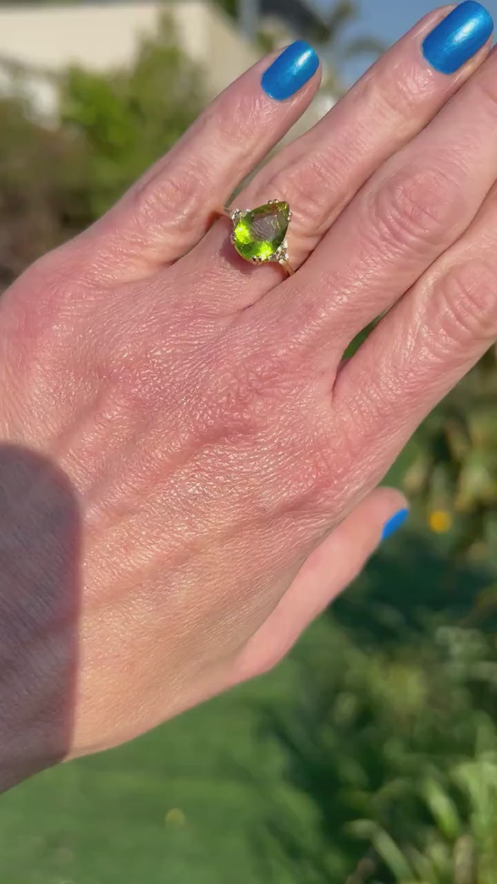August Birthstone Pear Peridot Ring & Quartz Accents - H.L.Jewelry